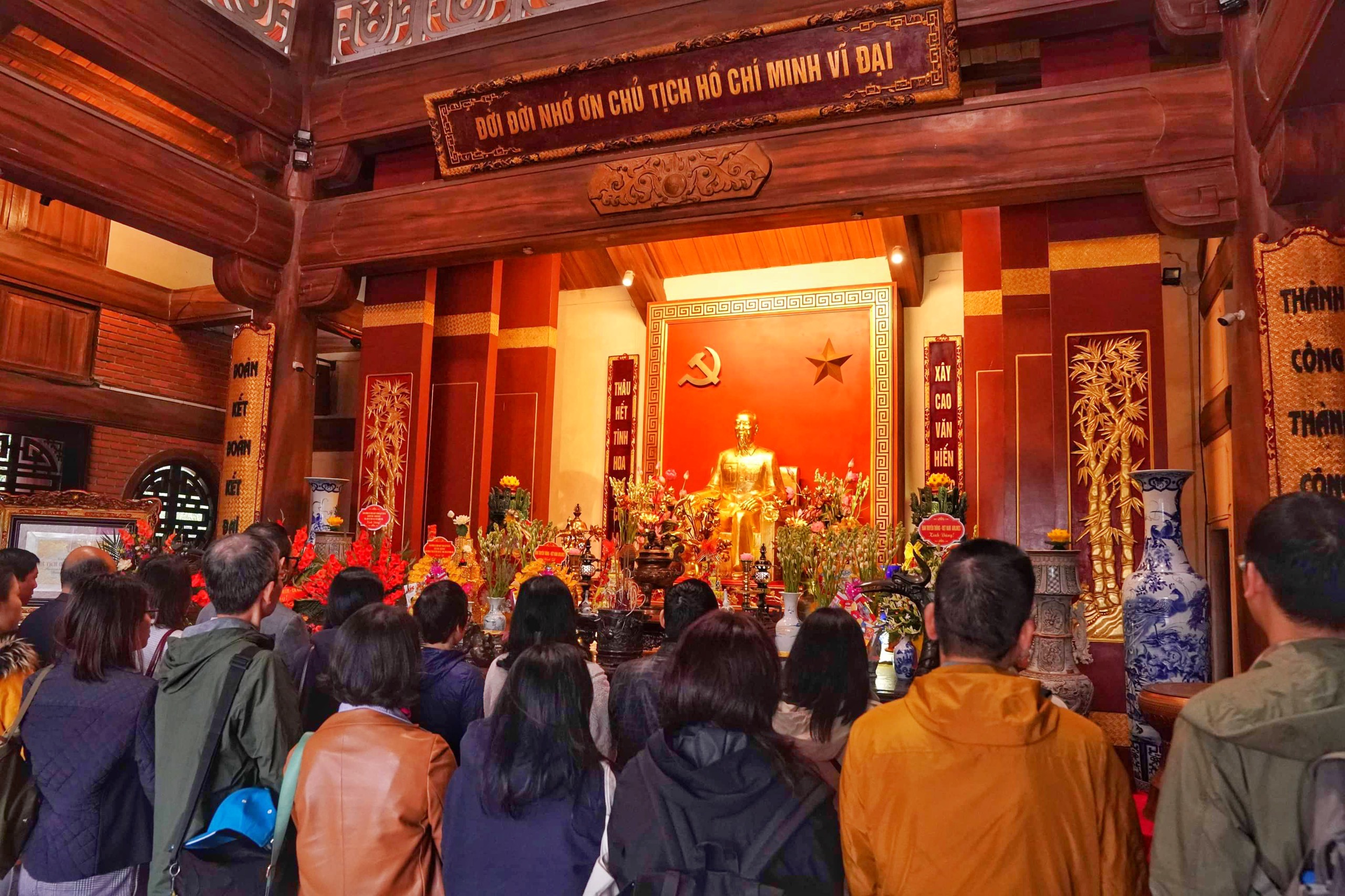 Chi bộ Ban Truyền thông và hành trình thăm cội nguồn “Thủ đô kháng ...