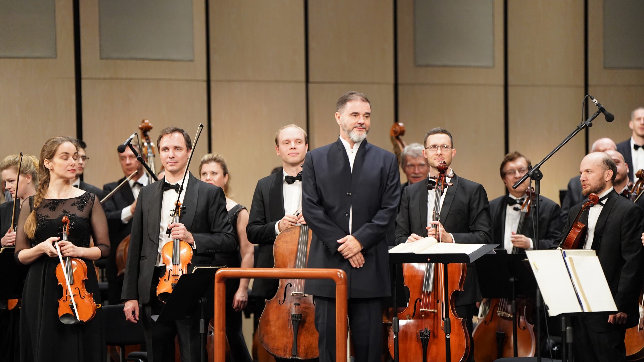 [VNA What] Nhạc trưởng César Álvarez: VNA mang đến cho tôi cảm nhận rất ...