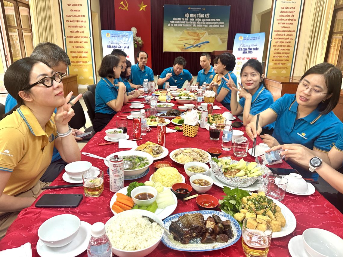 “Bữa cơm Công đoàn 2025” – Mát lành ẩm thực, ấm áp nghĩa tình – Spirit ...