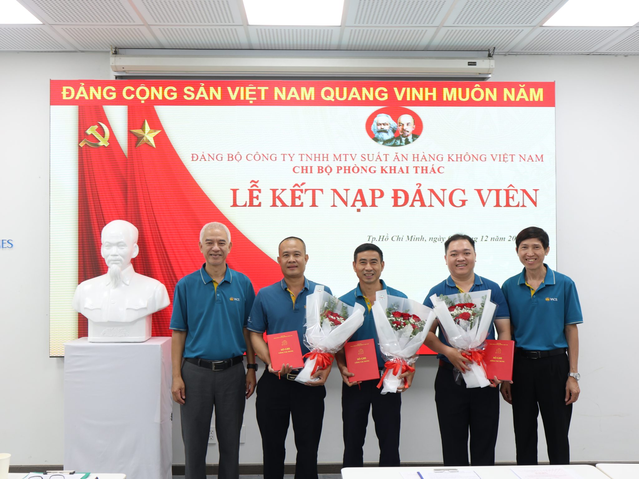 Đảng bộ VACS: Thêm “ngọn lửa mới” tại Chi bộ Khối Văn phòng và Chi bộ ...